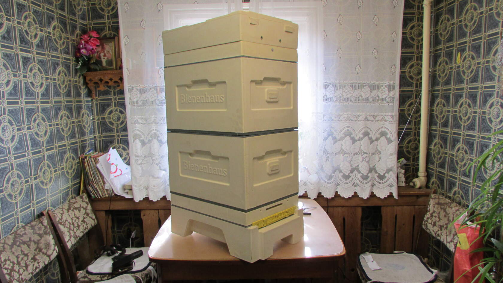 3 мая 2022 года, получил заказ с фирмы bienenhaus   8 рамочный улей , комплект № 34