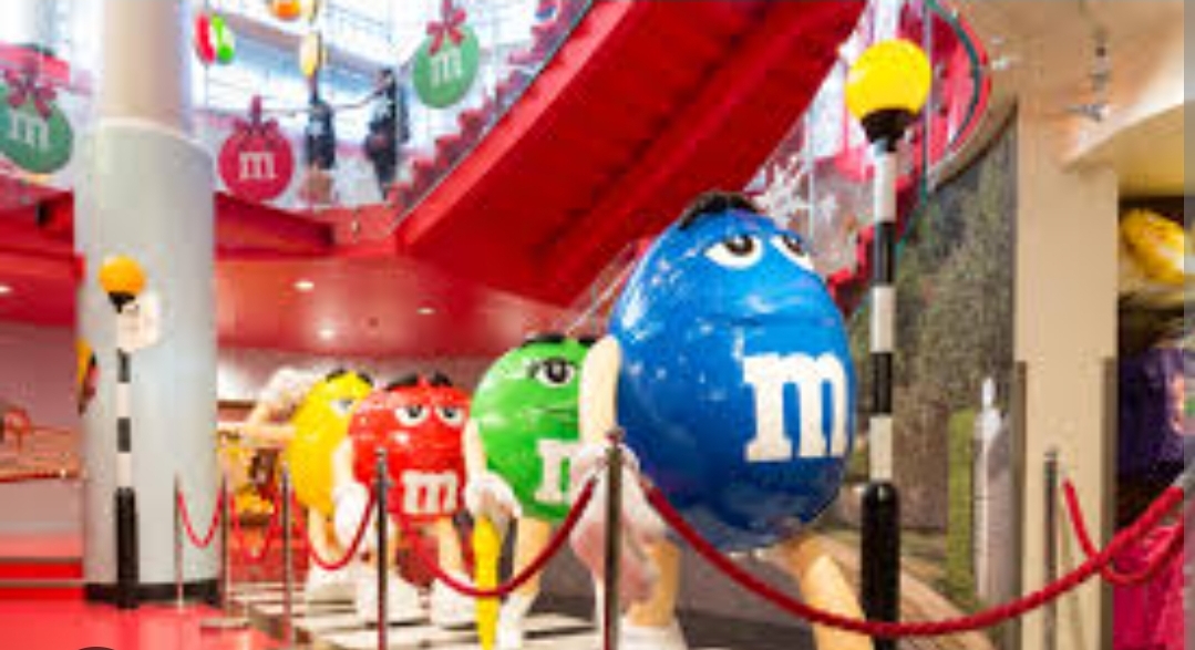 Магазин сладостей " M&M'S " в Лондоне .
