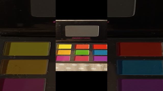 ЗОЛОТОЕ ЯБЛОКО. ПАЛЕТКА ТЕНЕЙ MAGIC STUDIO neon. артикул: 19000172876. 447 рублей
