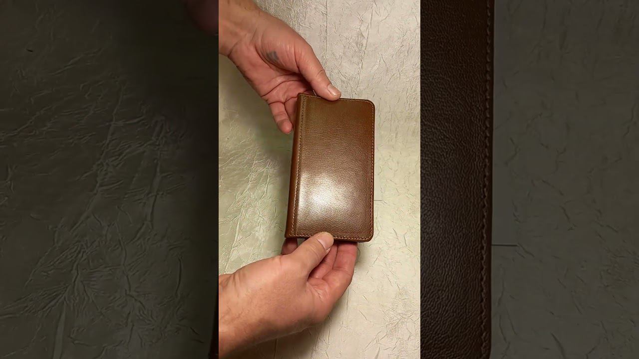 Чехол-книжка на айфон 11. Изделия из кожи. СКСтиль. Видео обзор.