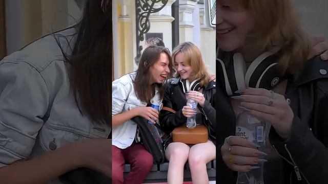 Реакция людей на комплименты😁.