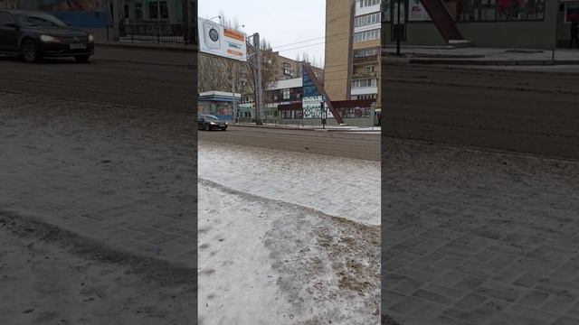 Первый снег в Донецке только на тротуарах
