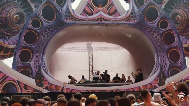 Pandora   METAMORPHOSIS @ Bug vs Ziohm 2024 - (VEVAL.RU)