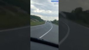 В Омске 10.09.2022 года пьяный мужчина устроил побег от ДПС-полицейских на их же машине. ??
