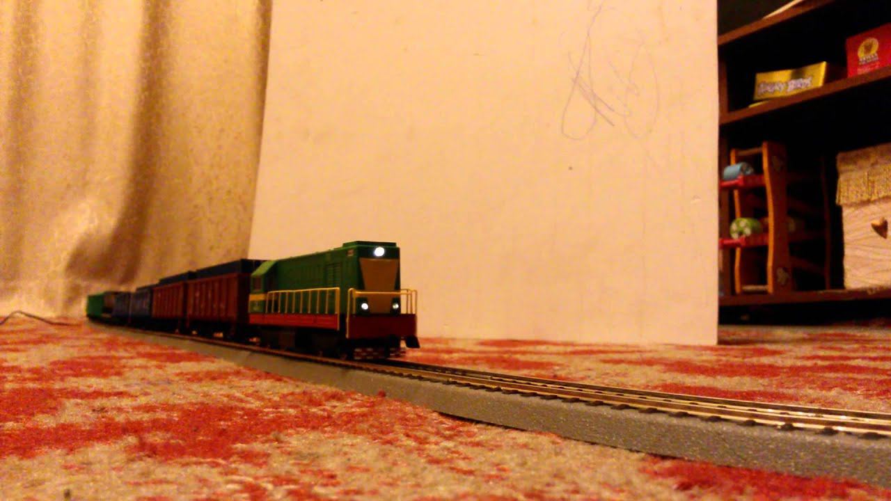 1:87 ЧМЭ2 и 9 вагонов