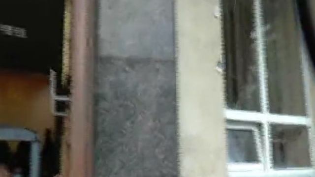 Захваченная ополчением прокуратура. Луганск 29.04.2014.mp4