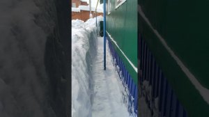 Люблю зиму и много снега, но не очень люблю лопату