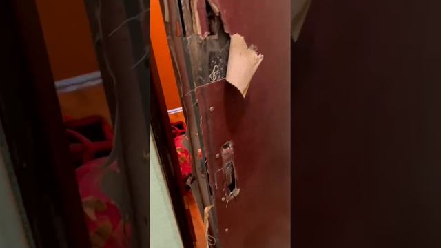Реставрация входной двери - видео до работ