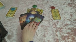 ОСТАЛИСЬ ЛИ У НЕГО ЧУВСТВА К ВАМ, ХОЧЕТ ВЕРНУТЬ ОТНОШЕНИЯ? Таро расклад