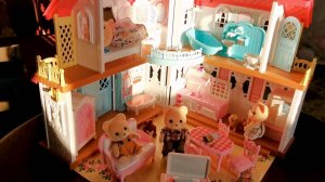 Купила себе новый антистресс!😄 Распаковка мишек Sylvanian families и обзор кукольного домика