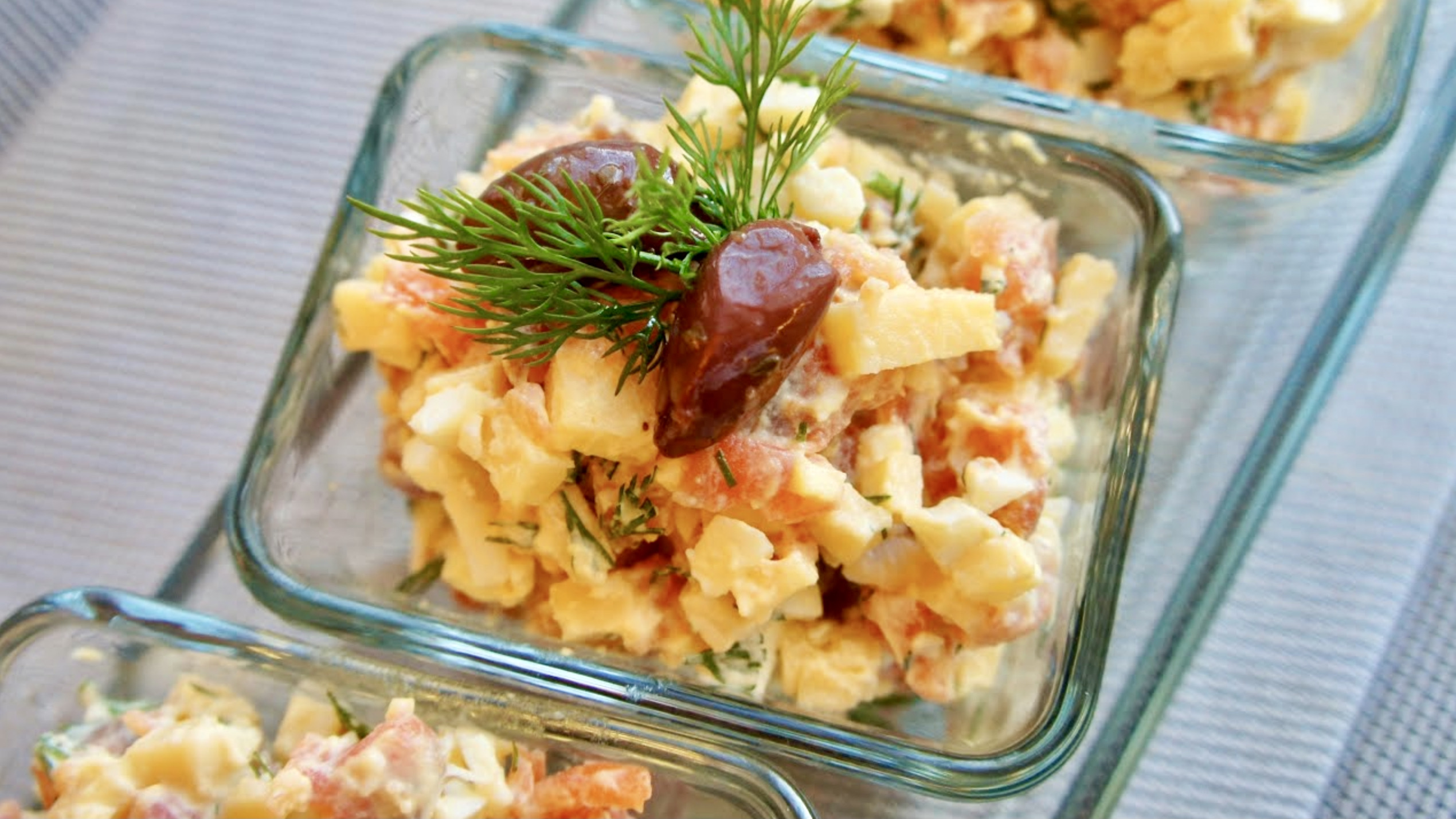 Салат с красной рыбкой ? Хит -90 х