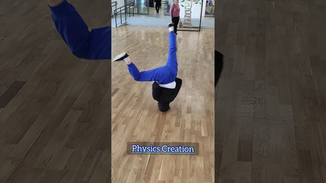 B-boy Arsenyi - Headspin