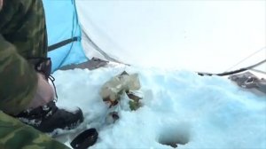 Зимняя рыбалка с большой загадкой