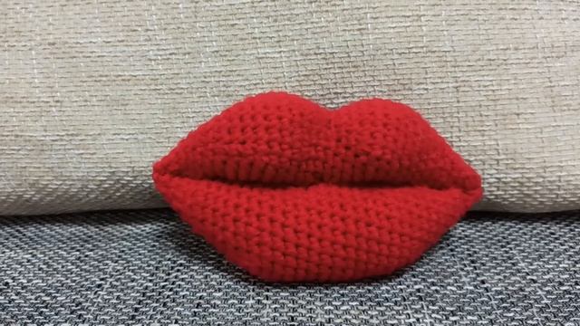 Губы 21 см крючком