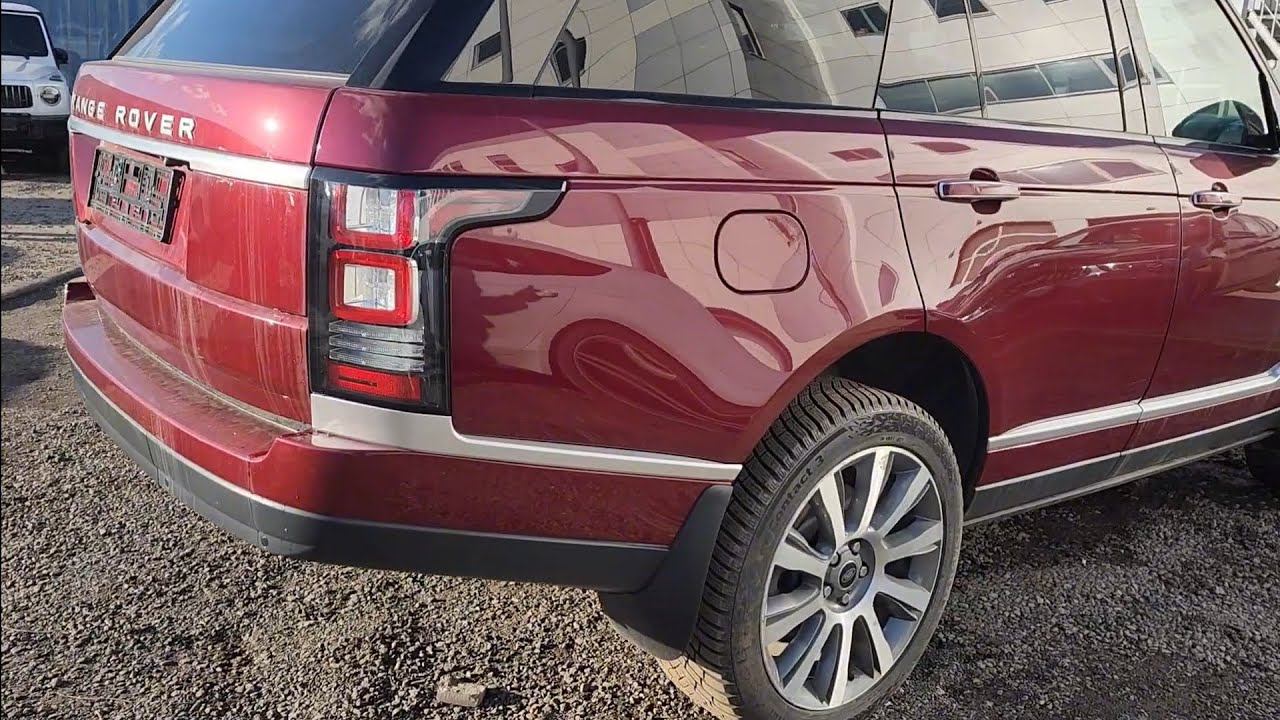 Девушка ездила на Range Rover и немного поцарапала.