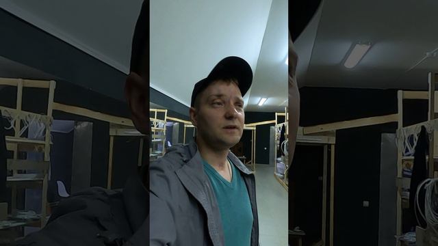 Это ШЕДЕВР! Необычная конструкция из световых линий для натяжного потолка