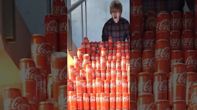 выпей кока-колу, которую ты уронил!！！