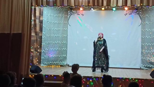 РЯБИНА ЧЁРНАЯ - Елена Бахтова