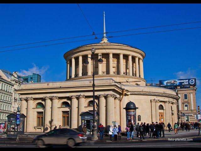 Вестибюль станции метро "Площадь Восстания"
