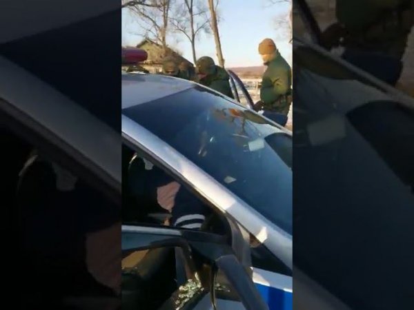 ДПС брали мзду с водителей фур, везущих помощь для бойцов СВО. Бойцы приехали и сами разобрались...
