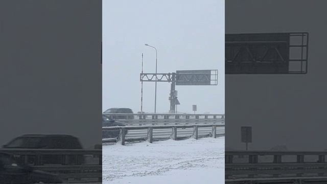 10.01.2024.г.Погода на Кронштадтской дамбе.Участок С-1,.Ветер Восточный слабый-4,-6,места стоянк ест
