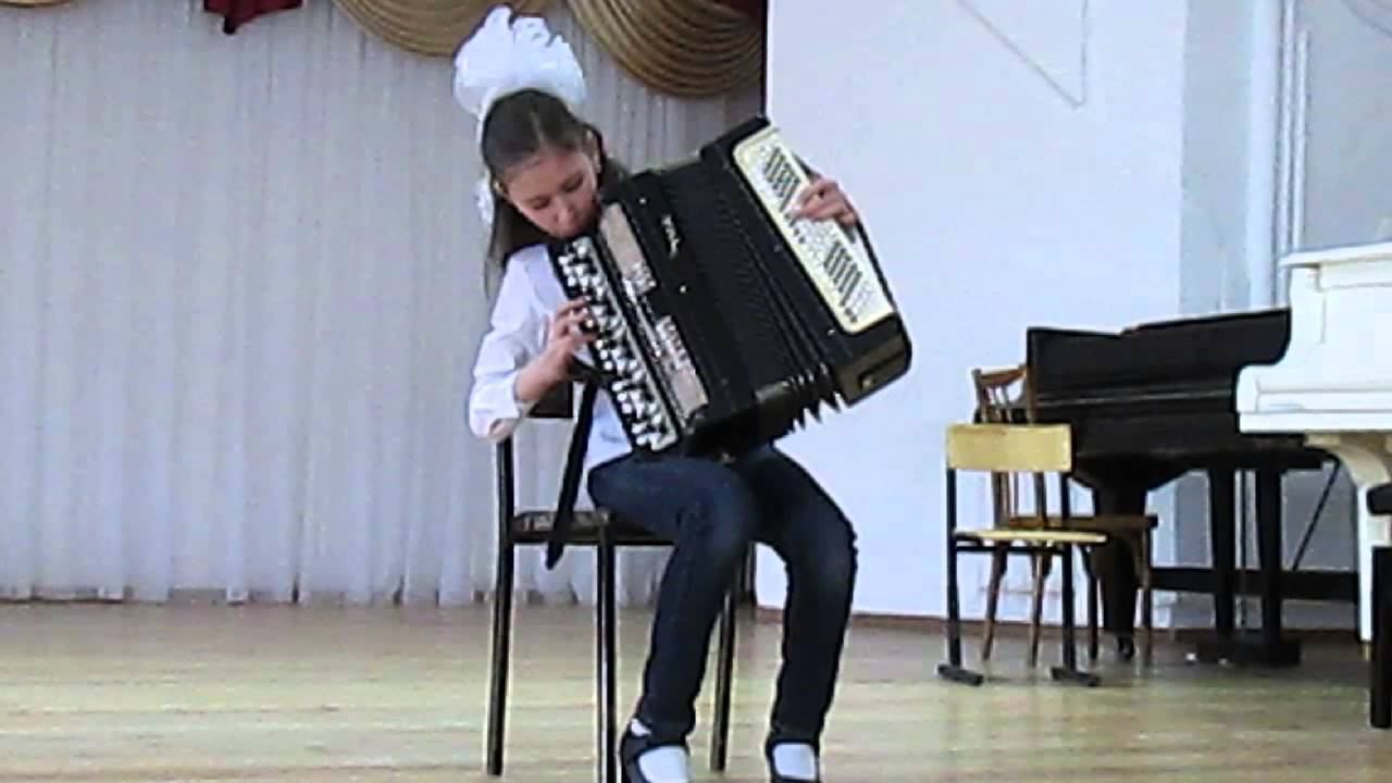 Выступление моей дочери Ангелины на баяне