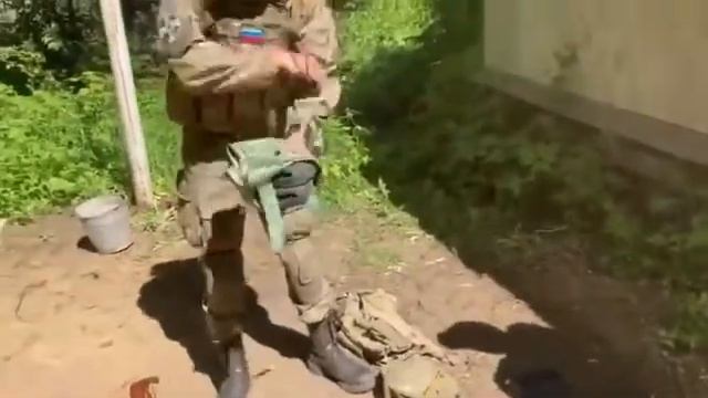 Военная подготовка по РХБЗ . Одевание противогаза и ОЗК. Дегазация комплектов ОЗ