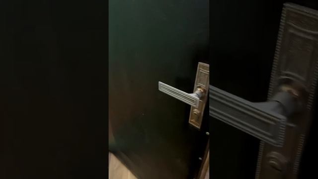 Реставрация входной металлической двери: видео до работ