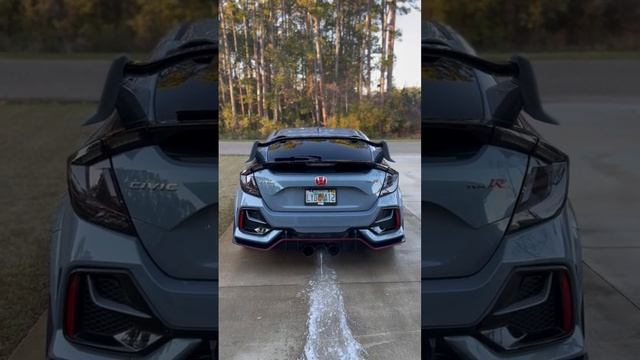2020 Honda Civic Type-R exhaust clip