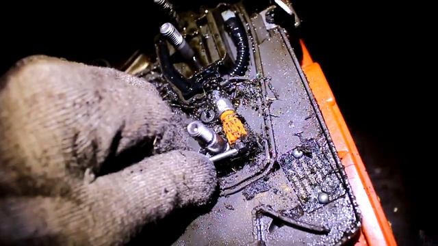 Новая бензопила Husqvarna 130- разорвало 2 Барабана Сцепления, чистка СЕТОЧКИ. Задирает обороты.