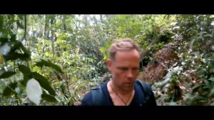 Part 29: Indonesia / 1  Netherlands to Australia on a Honda C90 Cub. Escape from the race