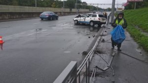 ДТП на Маковского - Калдина снесла леера.