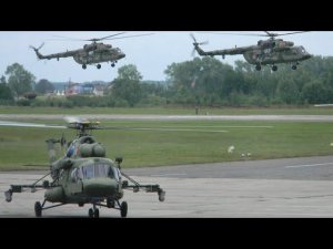 За минуты до взлёта. Что происходит на аэродроме Мачулищи перед парадом?