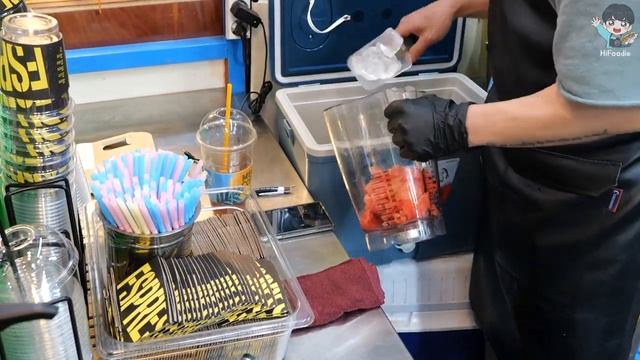 Целый арбуз! Мини-цельный арбузный сок - Рынок Чеджу Донмун / Уличная еда / Мини-яблочный арбузный