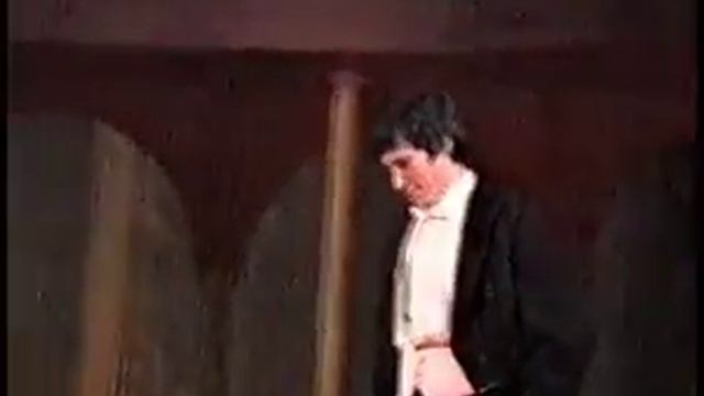 БИЗЕ -КУПЛЕТЫ ТОРЕАДОРА ПОЁТ СОЛИСТ ОПЕРЫ СЕРГЕЙ КУЛАКОВ.mp4