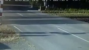 Авария на ЖД переезде между поездом и фурой.