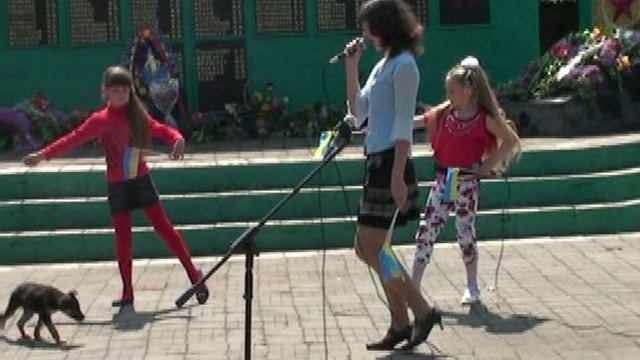 2010.05.09-День победы в Александровке 10 песня "Детство"