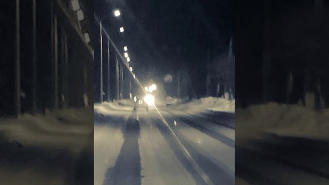 Необычно огромная Луна