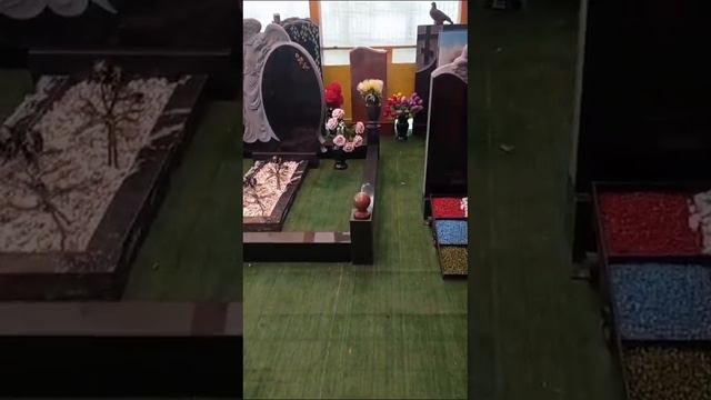 Выставка памятников, Невгранит, Гатчина, Крупская д1а