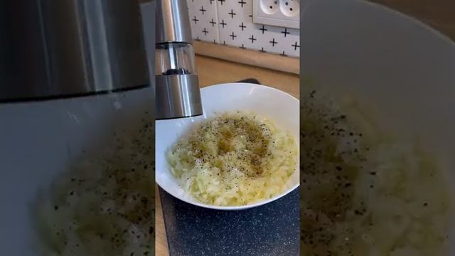 оладьи из лука. отличная бюджетная закуска. #оладьи