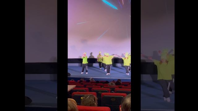 танец "Хип-хоп" в исполнении коллектива "Виктория" СПб ООИ "Даун Центр", хореограф Виктория Иванова