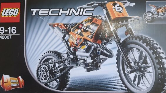 LEGO TECHNIC 42007 / Обзор