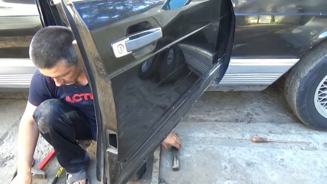 Выправляем двери на Мерседесе W126.
