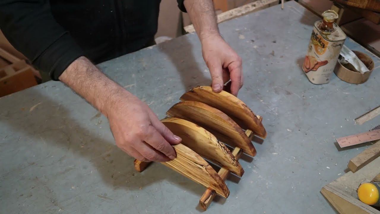 Подставка для разделочных досок.