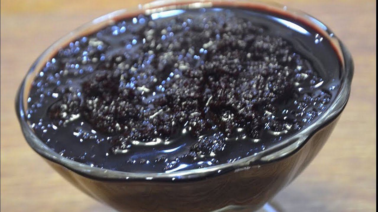 Аджика из черноплодной рябины - оригинальный рецепт соуса к рыбе и мясу.