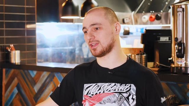 Воздухоочиститель для фастфуда и азиатской кухни Ятаган «SmokeHouse» в ресторане  Ребро Москва