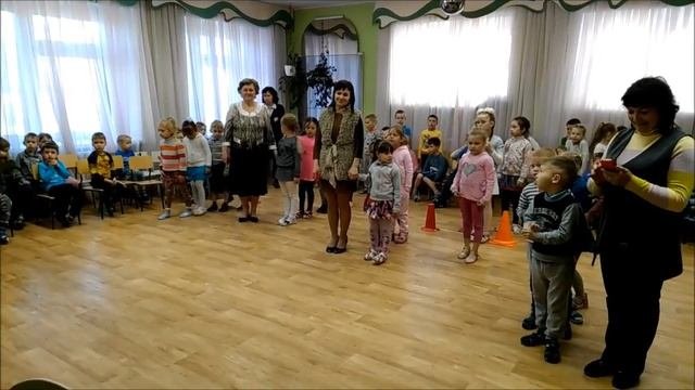 Игры по безопасности для дошкольников «Сигналы светофора».mp4
