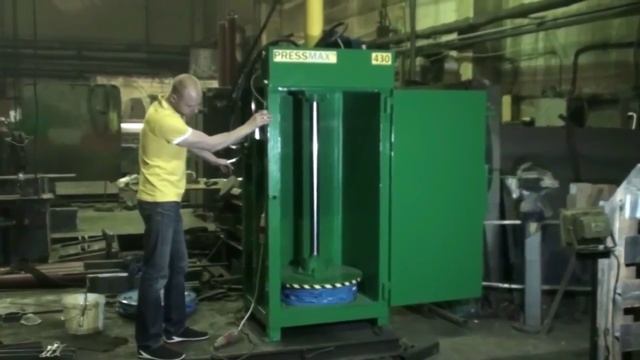 Pressmax.ru :: Пресс PRESSMAX™ 430 вертикальный пакетировочный для прессования металлических бочек