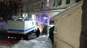 Отца Сергия увозят из зала суда. Видео с другой камеры