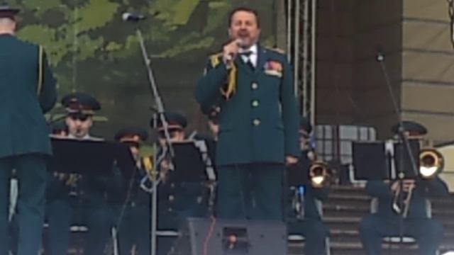09.05.2014г День Победы. Концерт в Михайловском саду. 20140509_123207.mp4